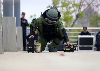 IED Detector Portable X-ray Inspection System with 3.3 lp/mm Limiting ...