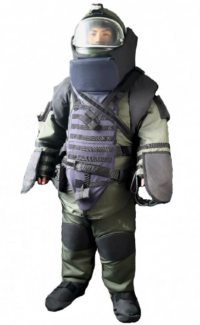32.7Kg EOD Bomb Disposal Suit With Spine / Neck / Chest Protection ...